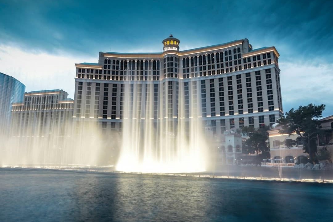 Carbone Riviera Brings Seafood, Style, and a Yacht to Bellagio’s Fountain front - Real Vegas ...