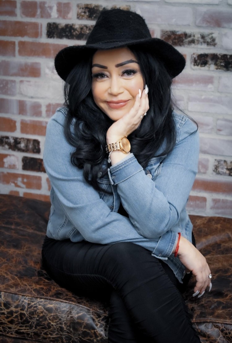 Meet the Real Diana Silva of Century 21 Americana - Real Vegas Magazine